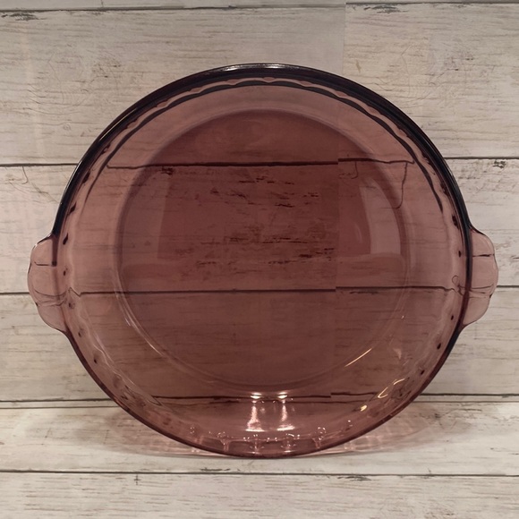 Pyrex | Kitchen | Pyrex 229 Cranberry Deep Dish Pie Plate | Poshmark